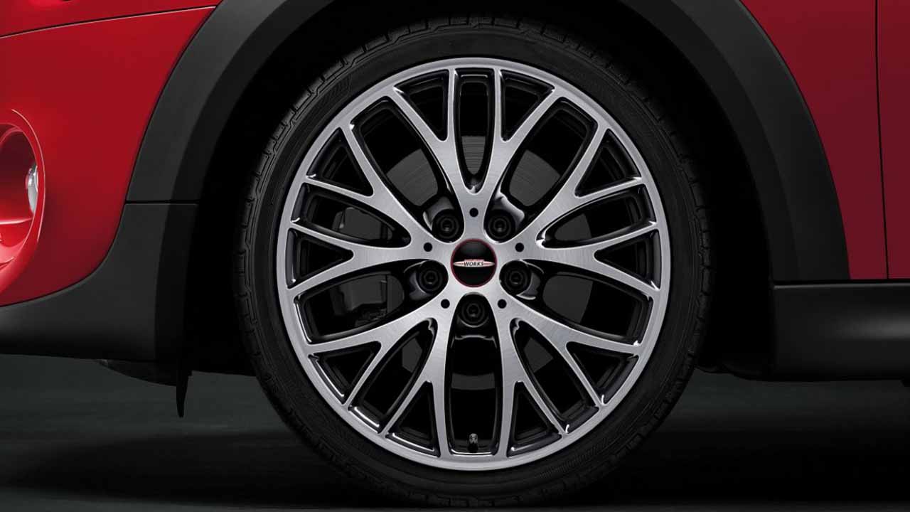JCW light alloy wheel Cross Spoke 506 in Jet Black, gloss-lathed ...