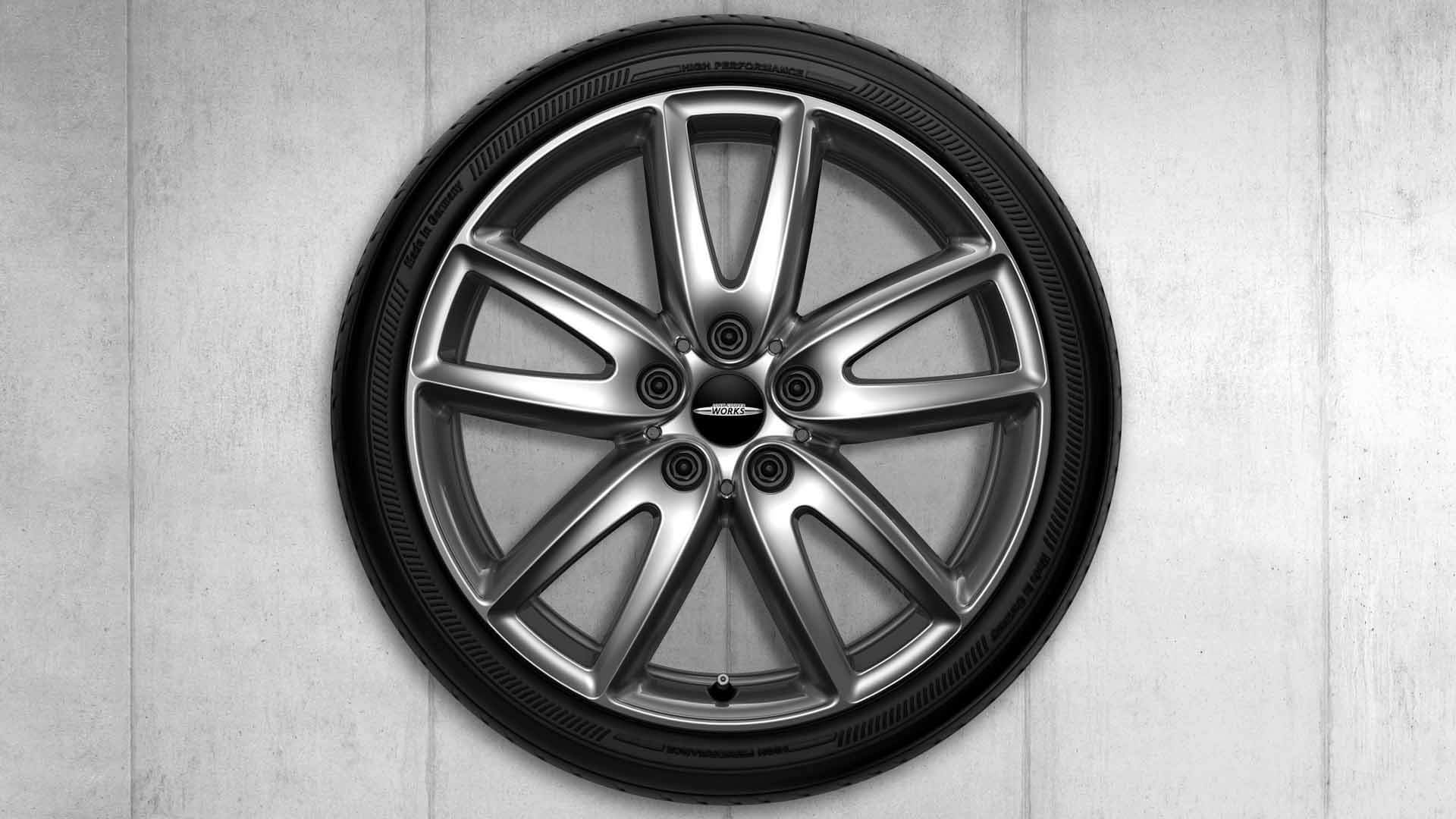 JCW light alloy wheel Grip-spoke style 520 in Bright Silver metallic ...